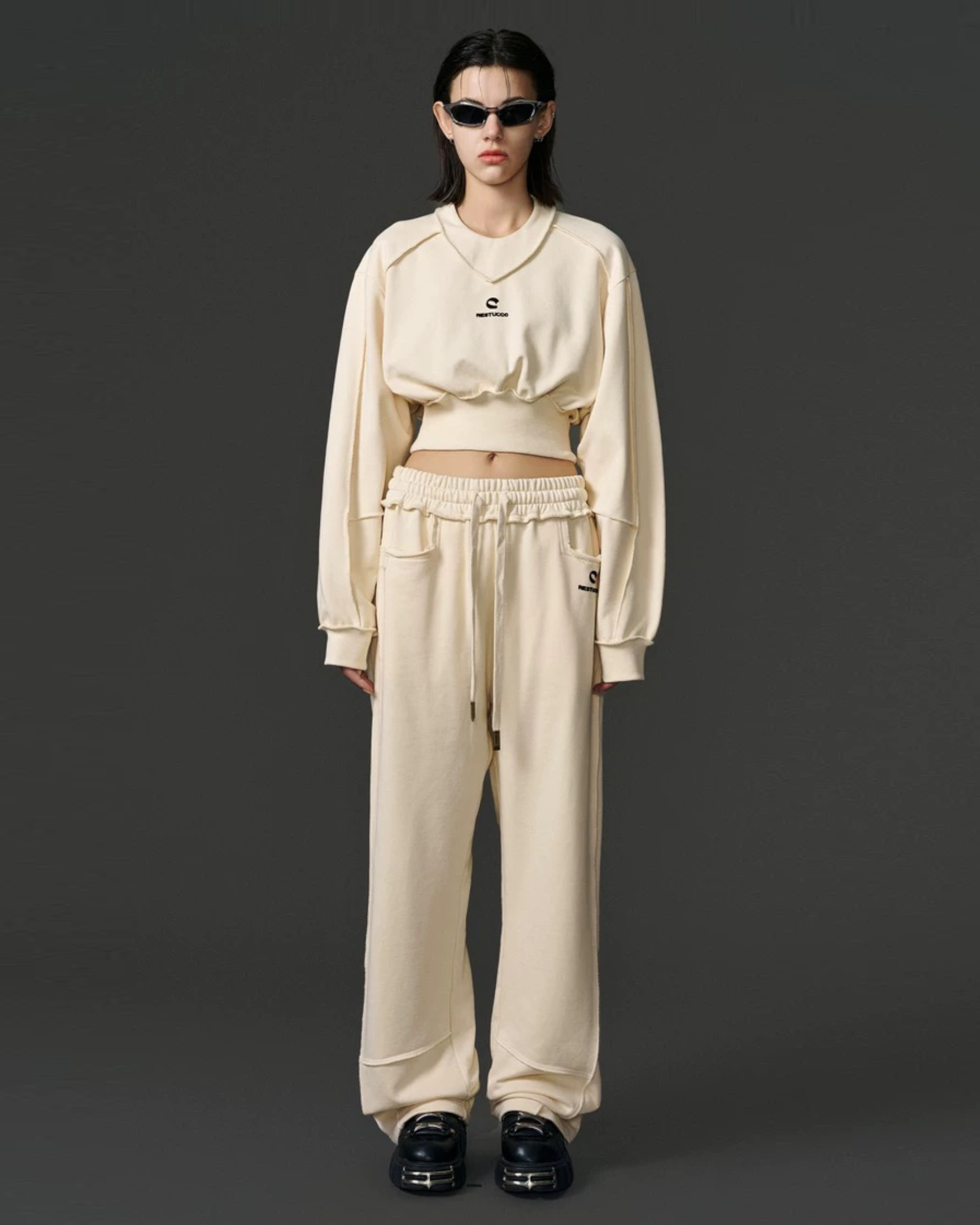 RESTUCCO PANTS – BACKSTAGE
